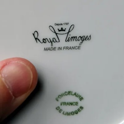 Assiettes, porcelaine de Limoges ou Chinoise