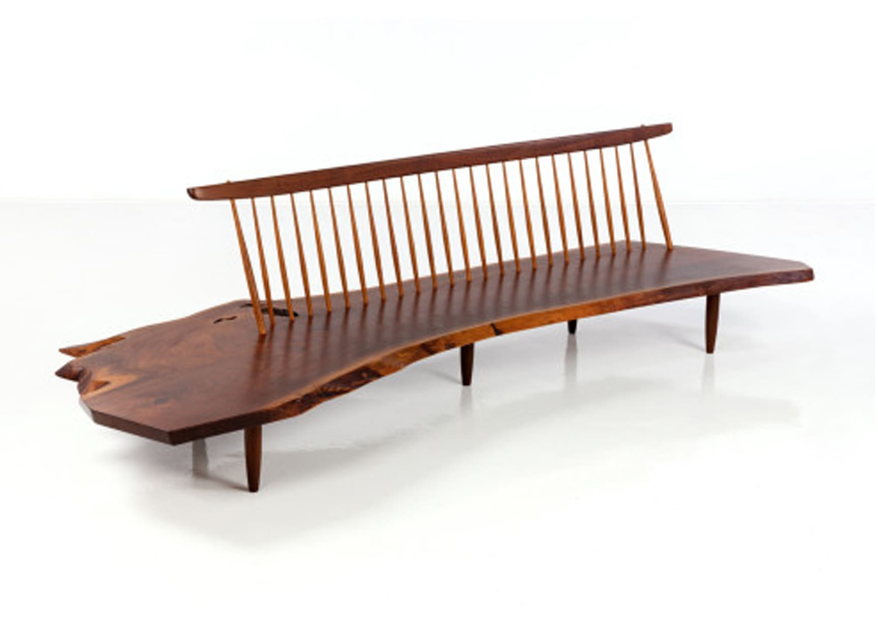 Estimation de prix et achat de votre banc Conoid de George Nakashima.